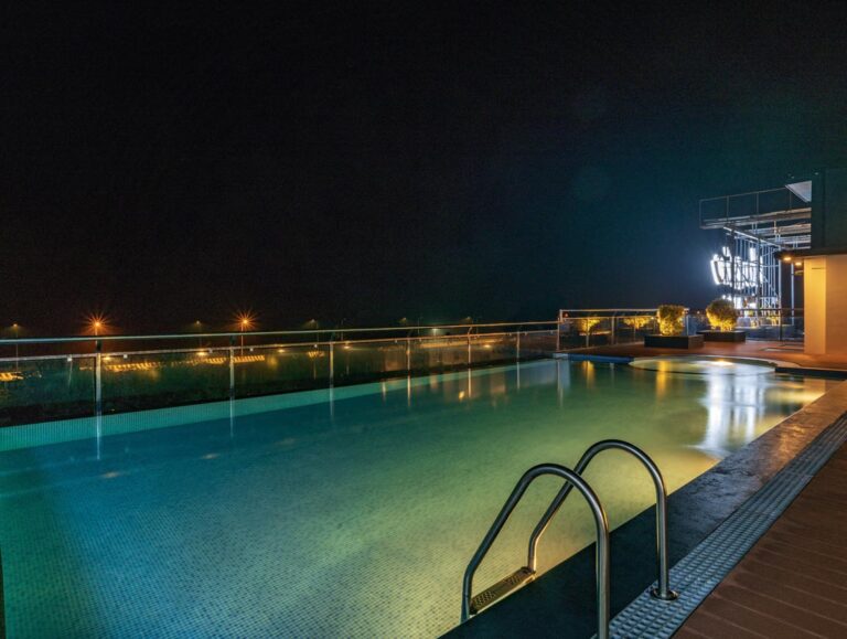 Hotel in Classic Regency: Alleppey’s Perfect Beachfront Stay